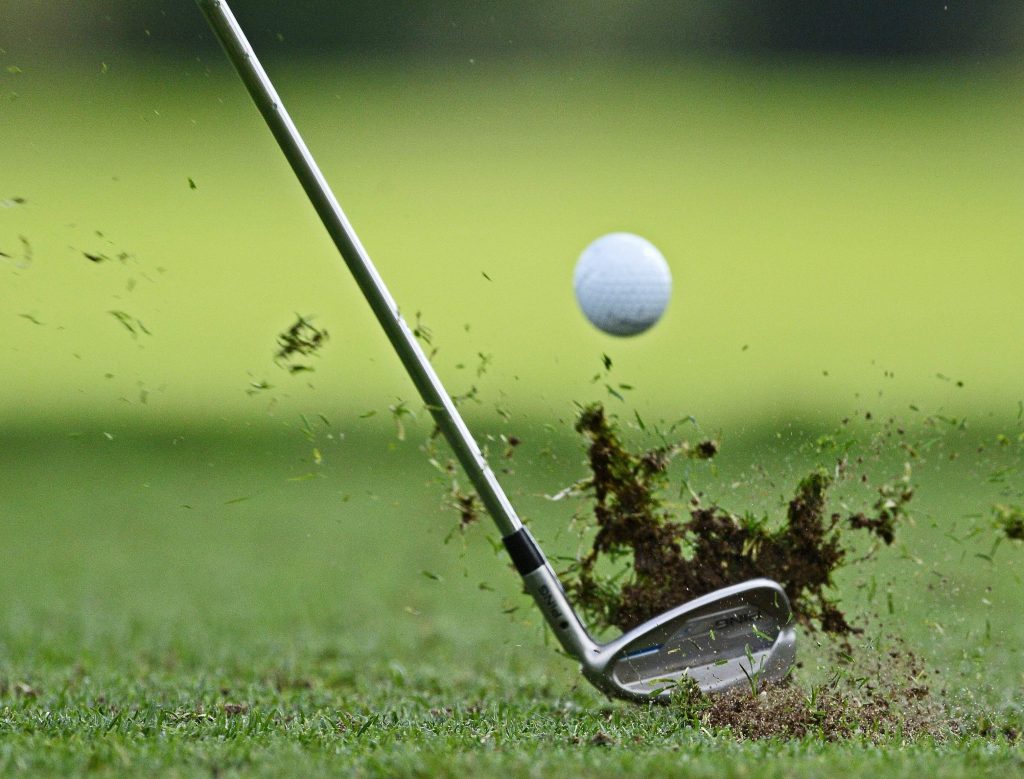 Undefeated Leopards edge Mustangs in boys golf - Herald-Standard